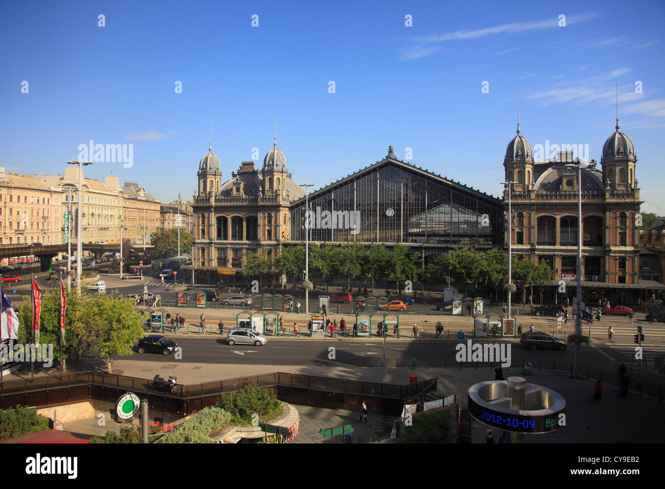 Budapest nyugati railway hi-res stock photography and images - Alamy