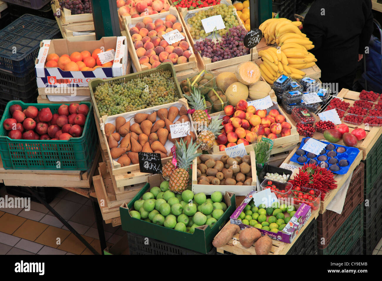 Budapest market hi-res stock photography and images - Alamy