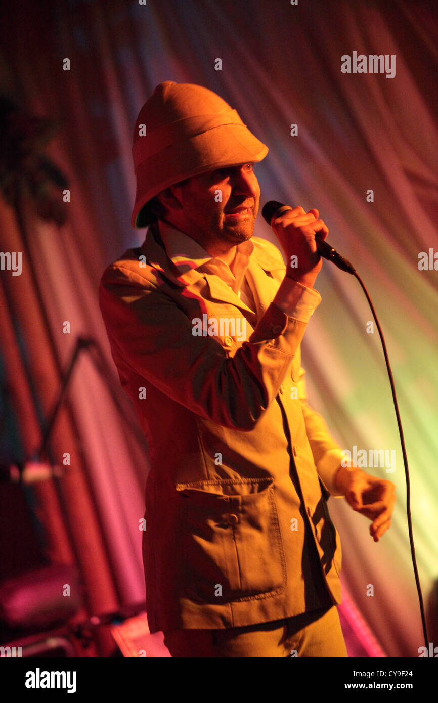 Professor elemental hi-res stock photography and images - Alamy