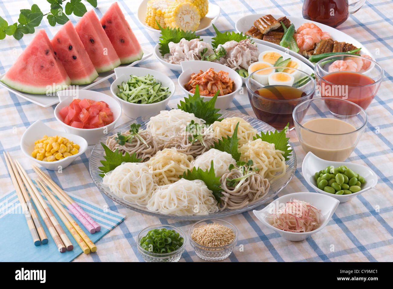 Party noodle hi-res stock photography and images - Alamy