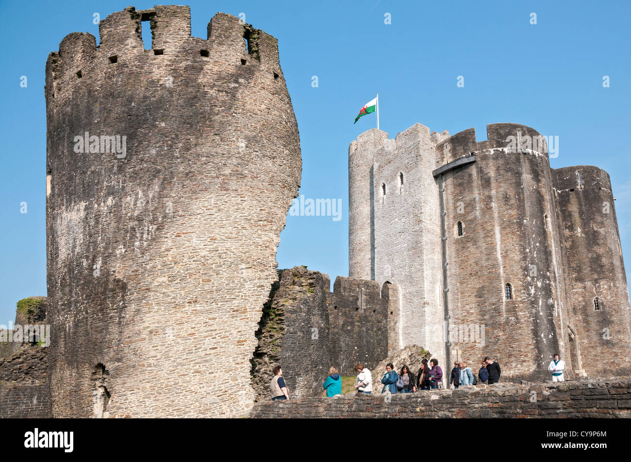 Welsh flag caerphilly castle hi-res stock photography and images - Alamy