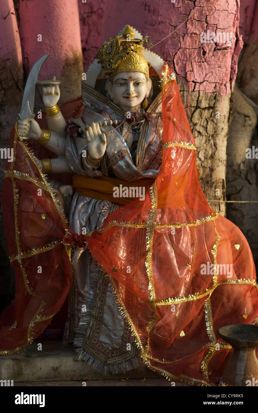 Armed hindu goddess durga hi-res stock photography and images - Alamy