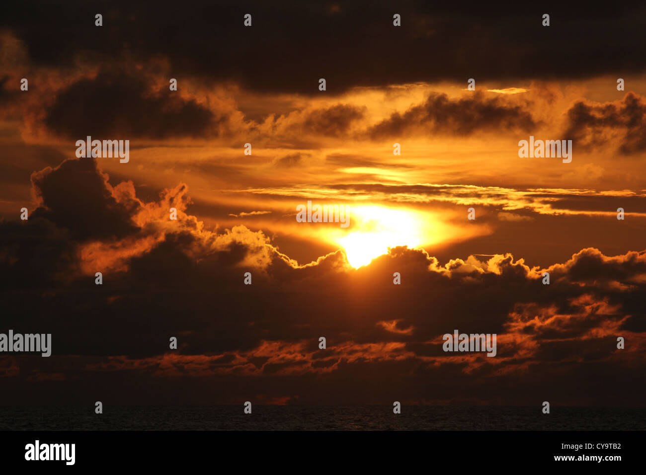 Sunset at valiyathura beach, Thiruvananthapuram Stock Photo - Alamy