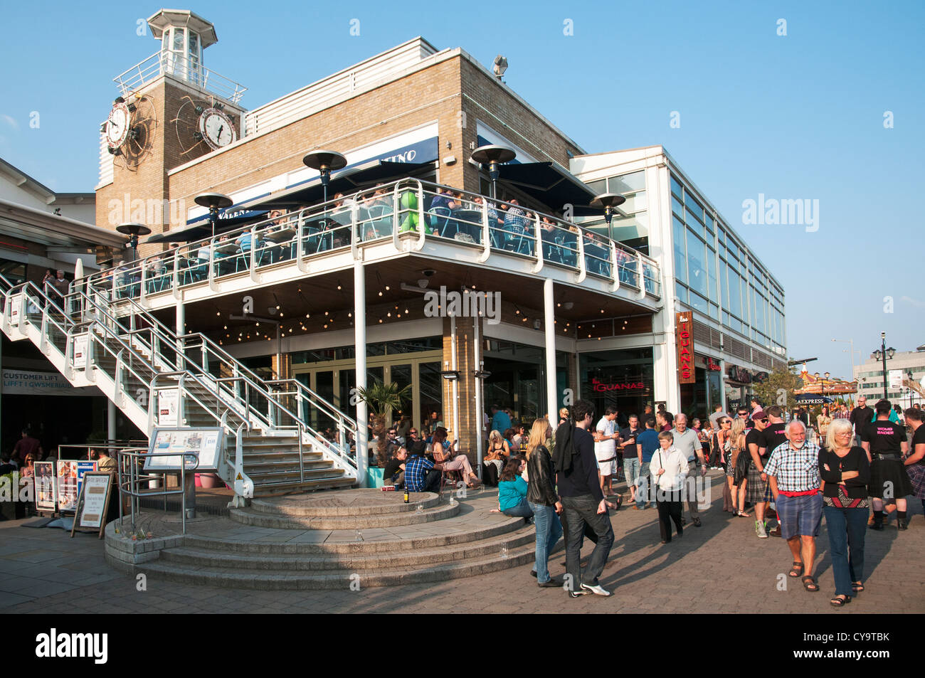 Restaurant cardiff bay hi-res stock photography and images - Alamy