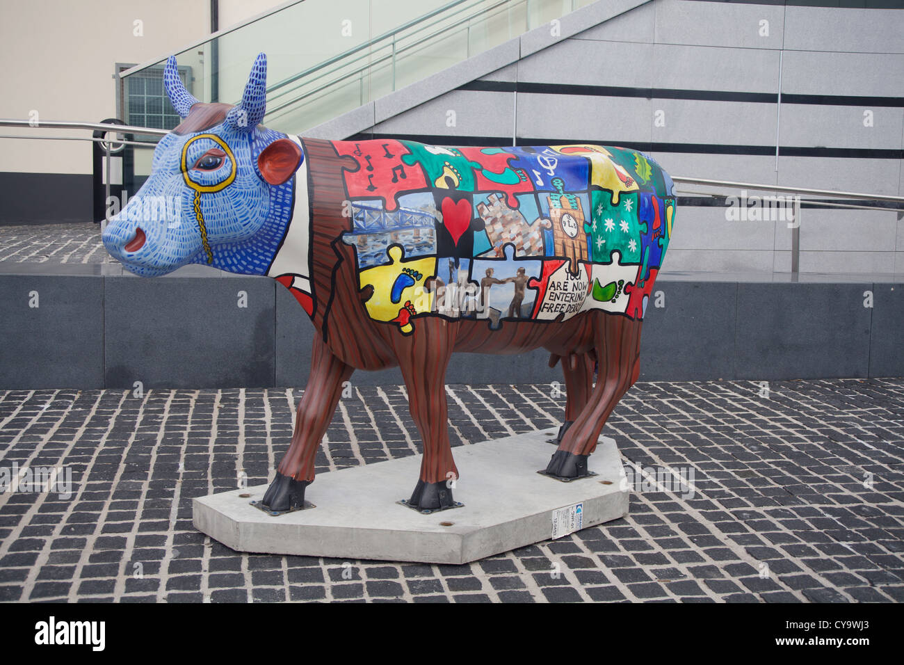 gmlh0210 4718 Derry Londonderry City of Culture 2013 Cow sculpture at ...