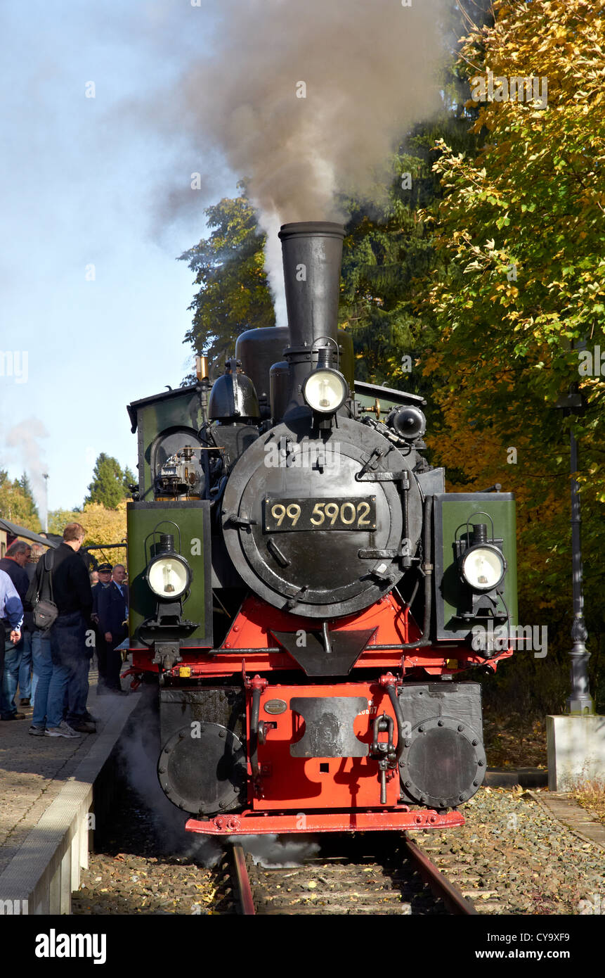 Harzer Schmalspurbahnen heritage steam train standing at Drei Annen ...