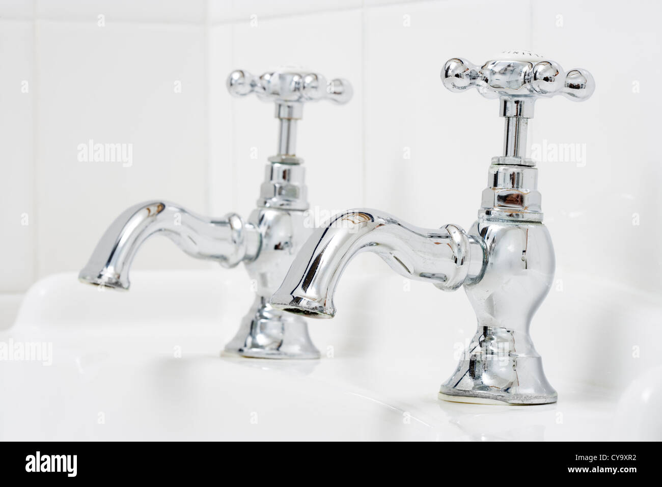 Sink taps hi-res stock photography and images - Alamy