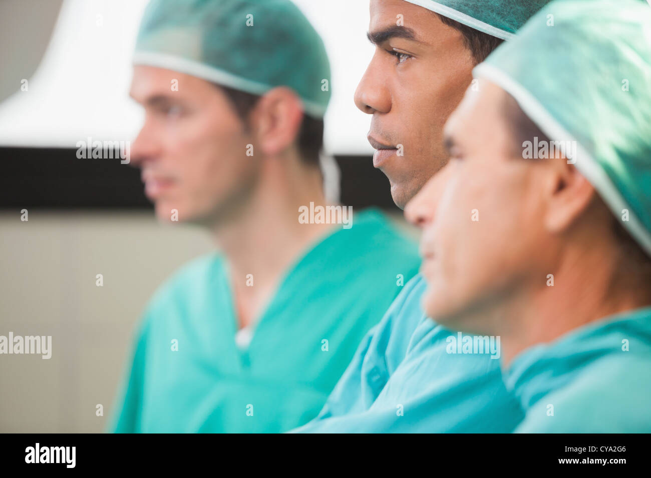 Surgeons hi-res stock photography and images - Alamy