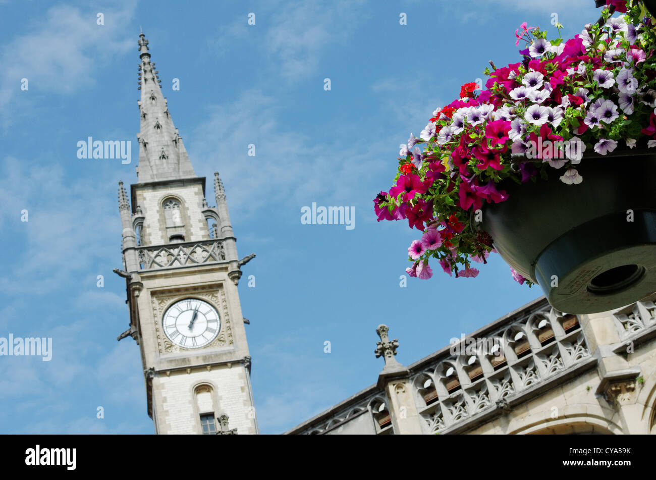 Neo gothic post office hi-res stock photography and images - Alamy
