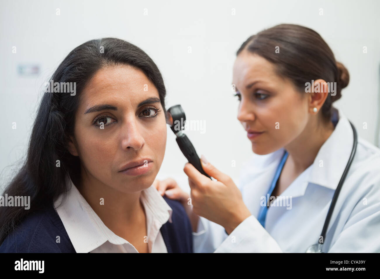 Ear examination camera hi-res stock photography and images - Alamy