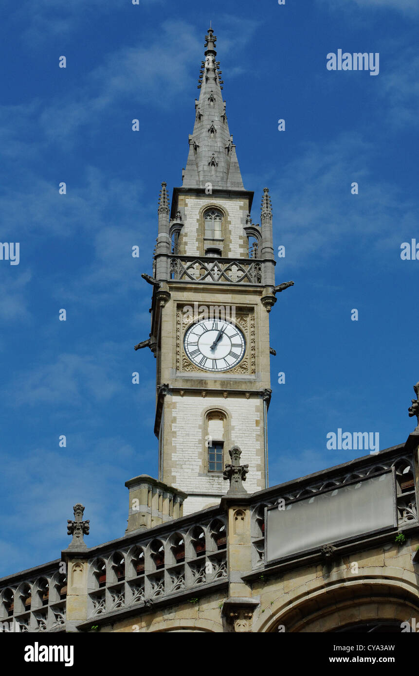 Neo gothic post office hi-res stock photography and images - Alamy
