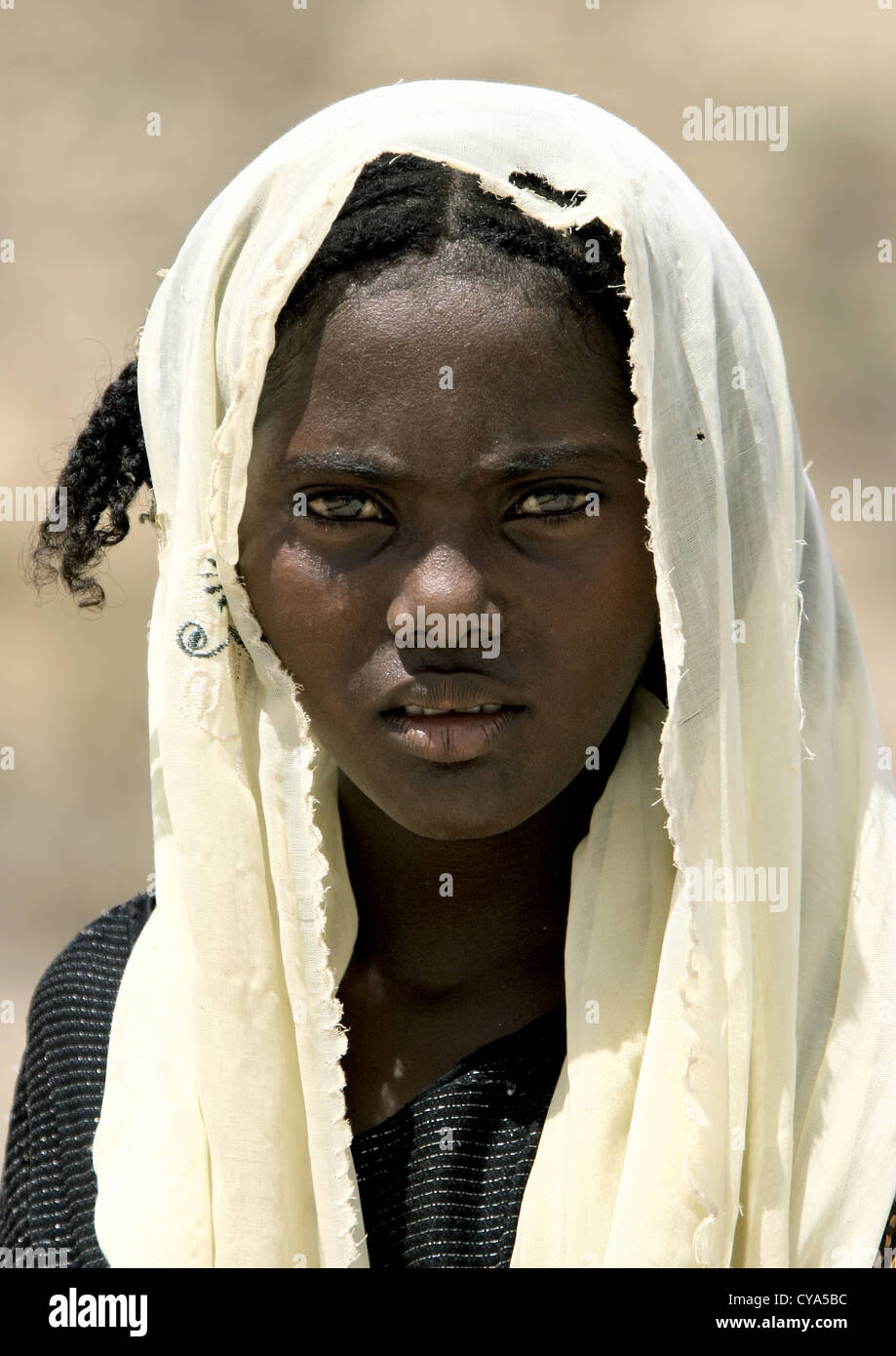 Afar Tribe Woman In Dissei Island, Dahlak Archipelago, Eritrea Stock Photo - Alamy
