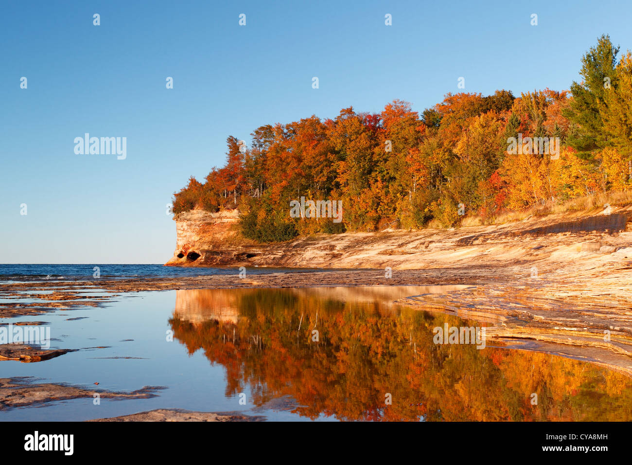 Pictured rocks national shoreline hi-res stock photography and images ...