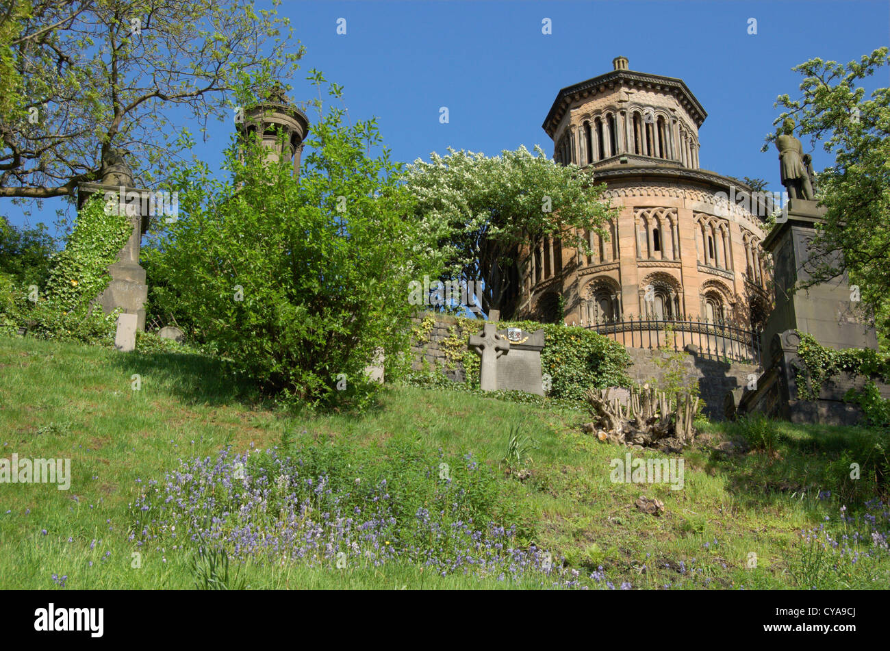 Mausoleum in the necropolis cemetary in Glasgow, Scotland Stock Photo ...