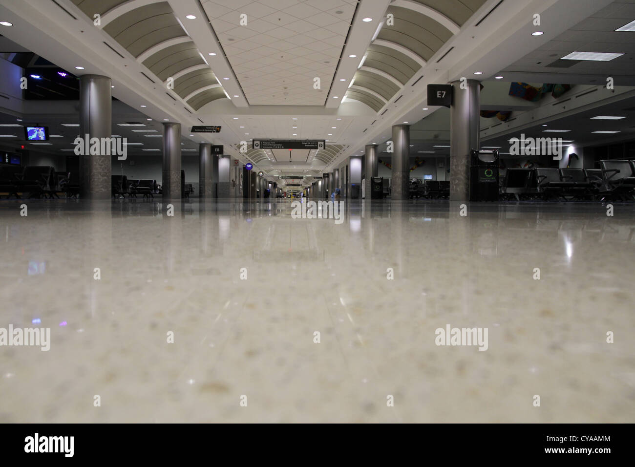 An empty airport terminal at Hartsfield-Jackson Airport in Atlanta ...