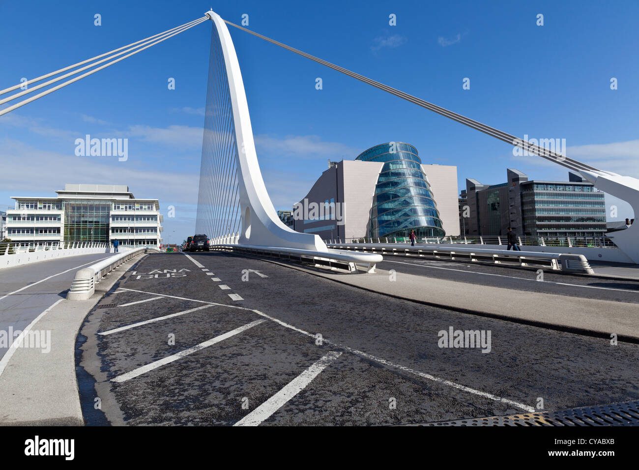 The Samuel beckett bridge in Dublin, designed by Santiago Calatrava ...