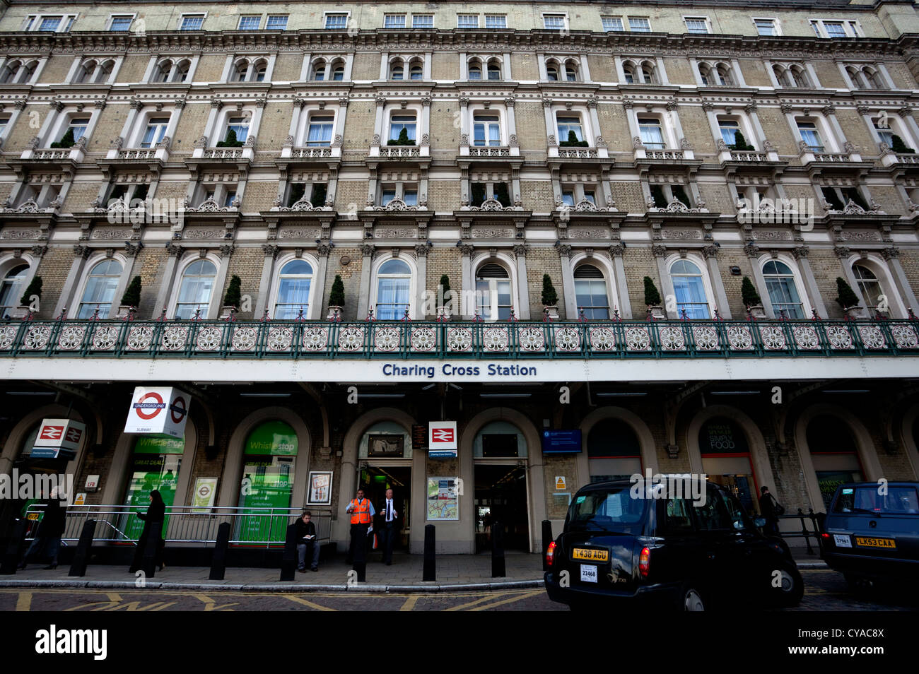 Charing cross station london hi-res stock photography and images - Alamy