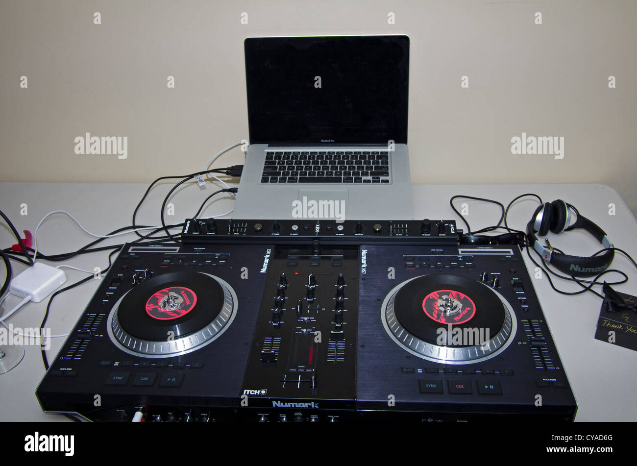 Dj equipment hi-res stock photography and images - Alamy