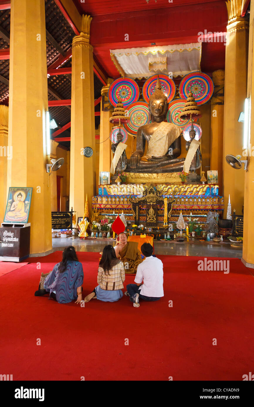 Buddhist monk temple talking hi-res stock photography and images - Alamy