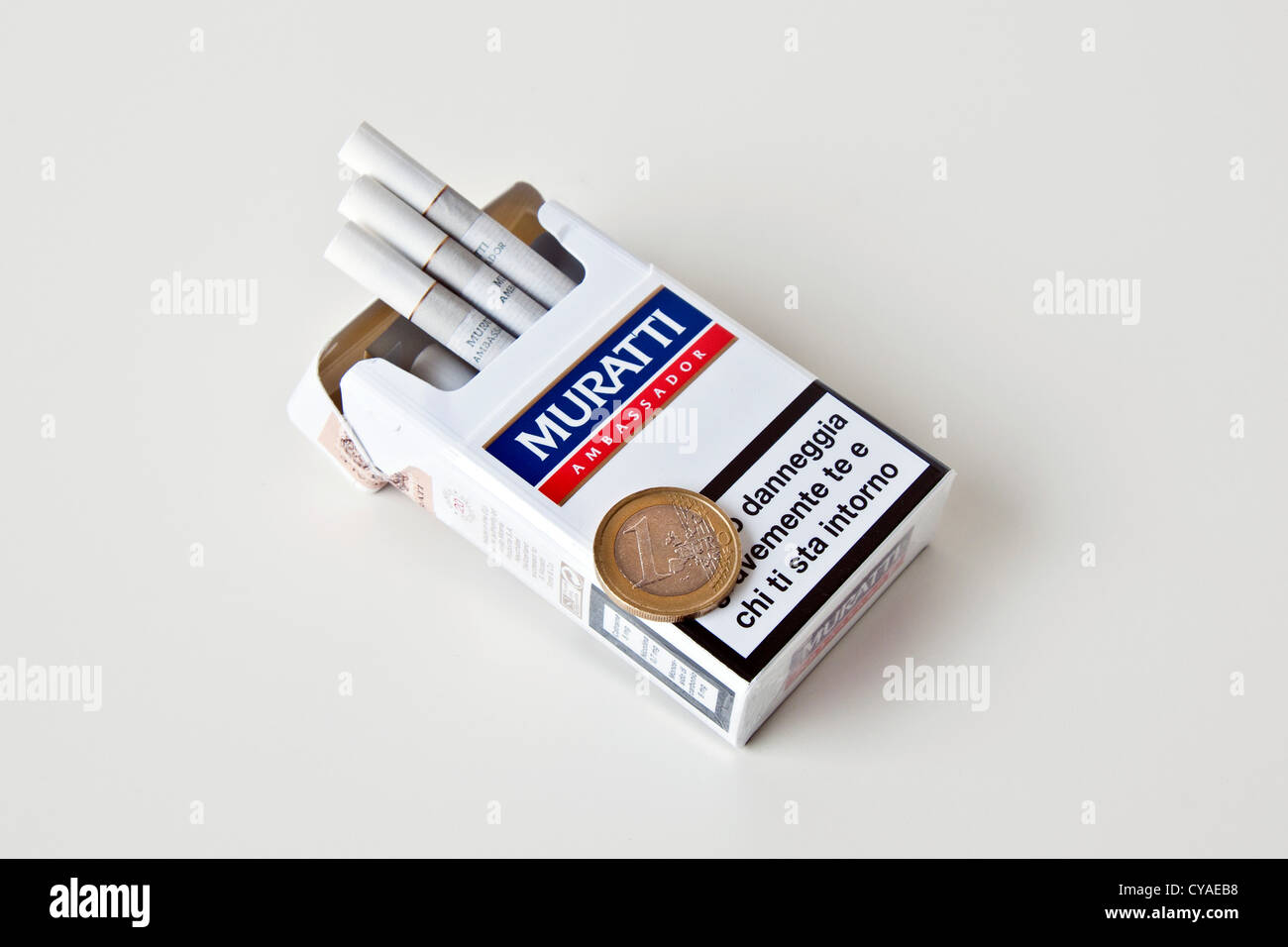 Counterfeit cigarettes hi-res stock photography and images - Alamy