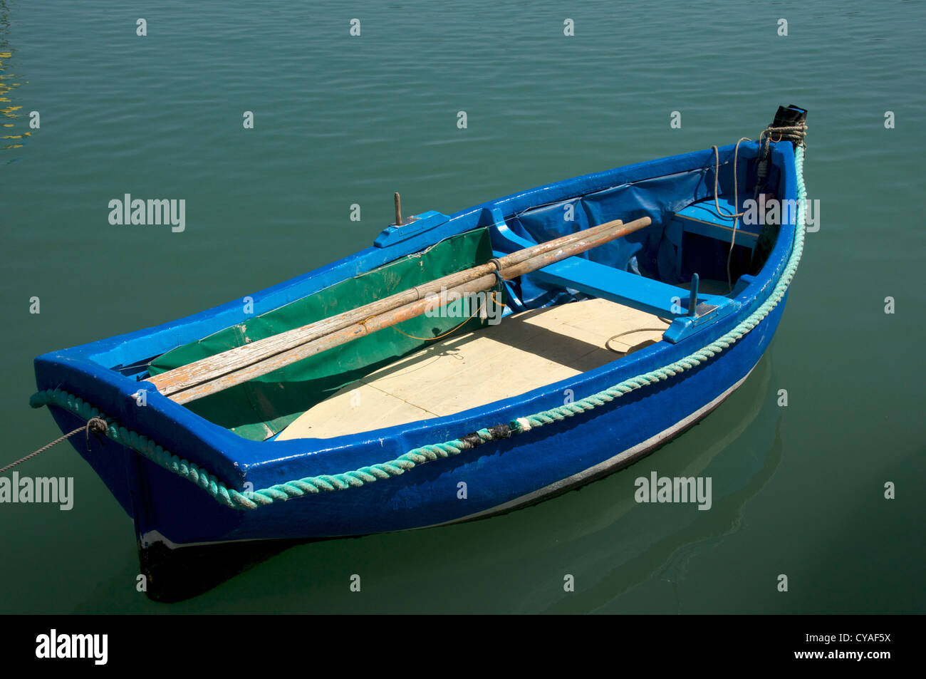 Empty rowing boat hi-res stock photography and images - Alamy