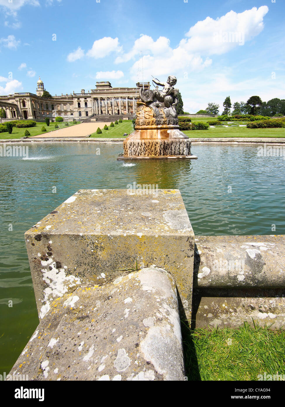 Wealthy house england rural sky hi-res stock photography and images - Alamy
