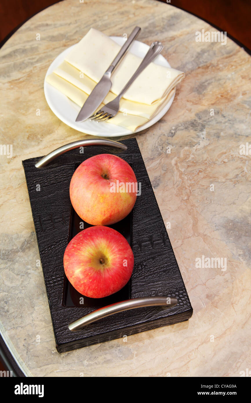 Two apples hi-res stock photography and images - Alamy