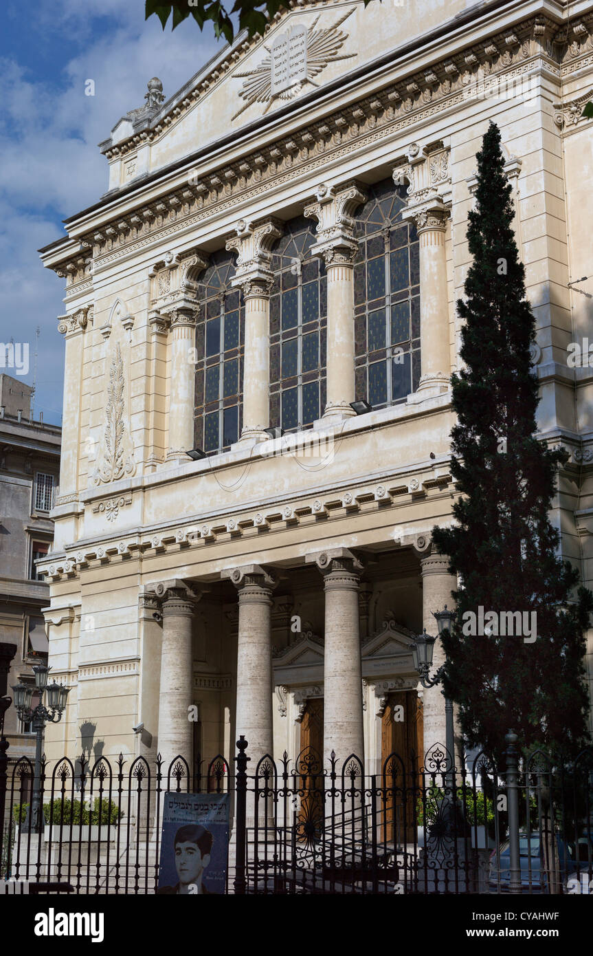 SYNAGOGUE ROME ITALY Stock Photo - Alamy