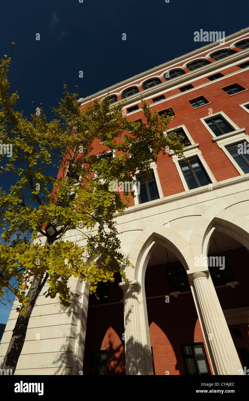 Modern birmingham city centre architecture hi-res stock photography and ...