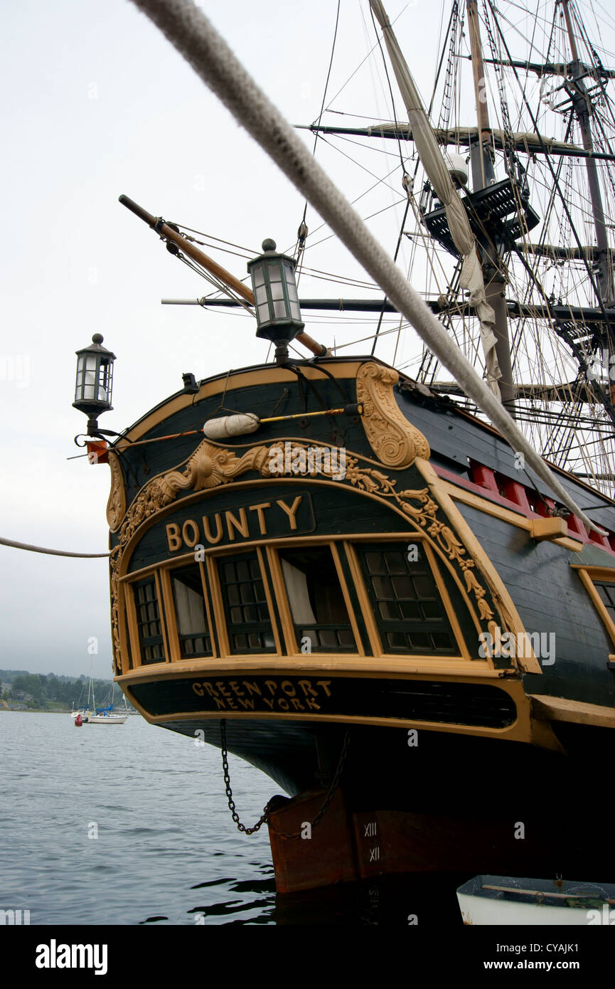 Hms bounty hi-res stock photography and images - Alamy