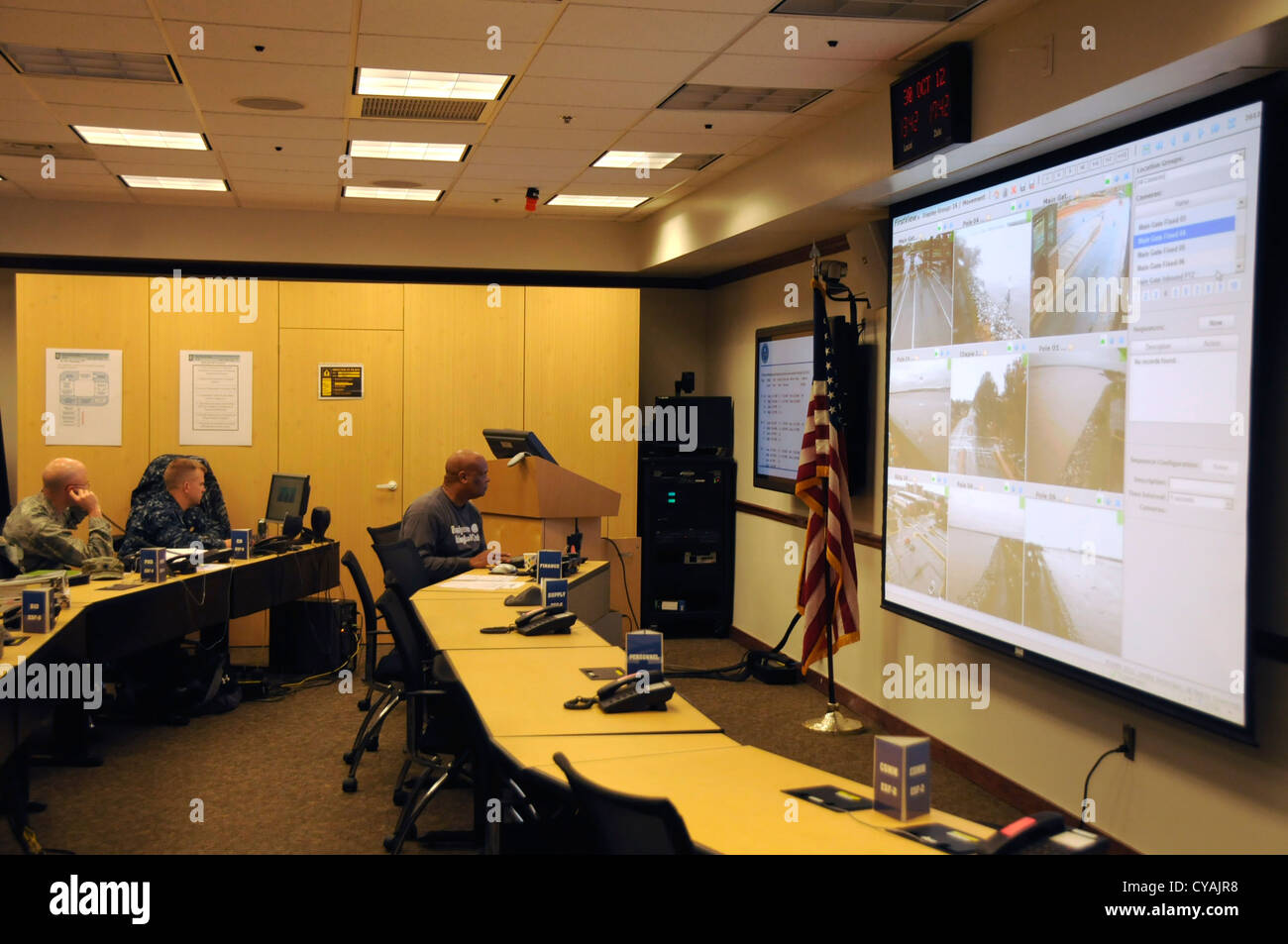 Hurricane emergency operations center hi-res stock photography and ...