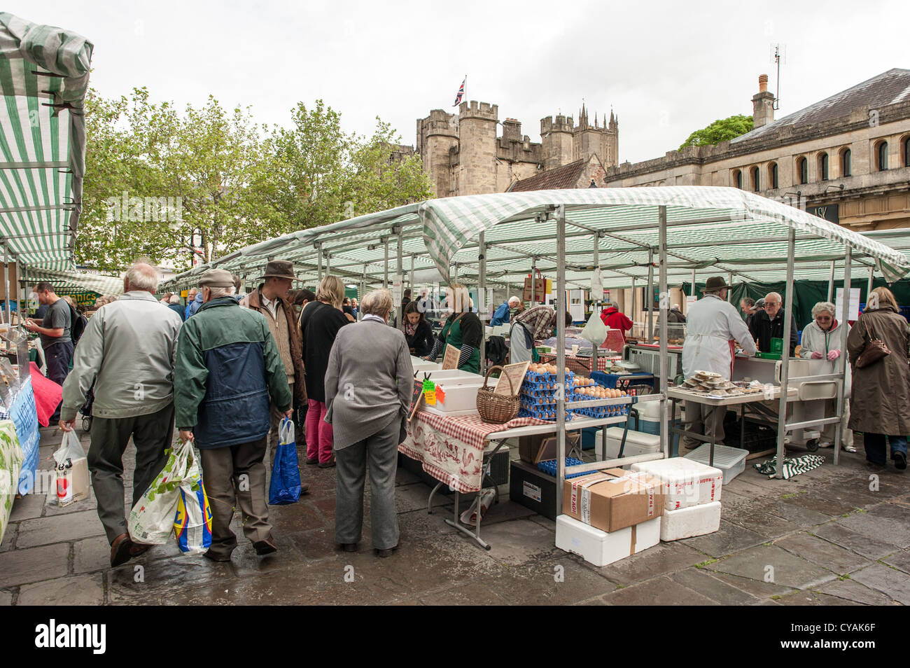 Wells england somerset market square hi-res stock photography and ...