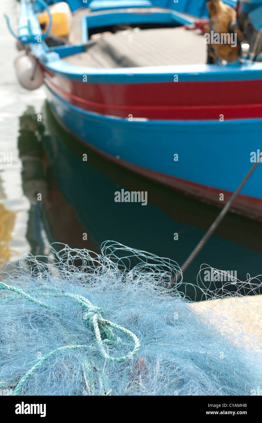 Fishing net boat hi-res stock photography and images - Alamy