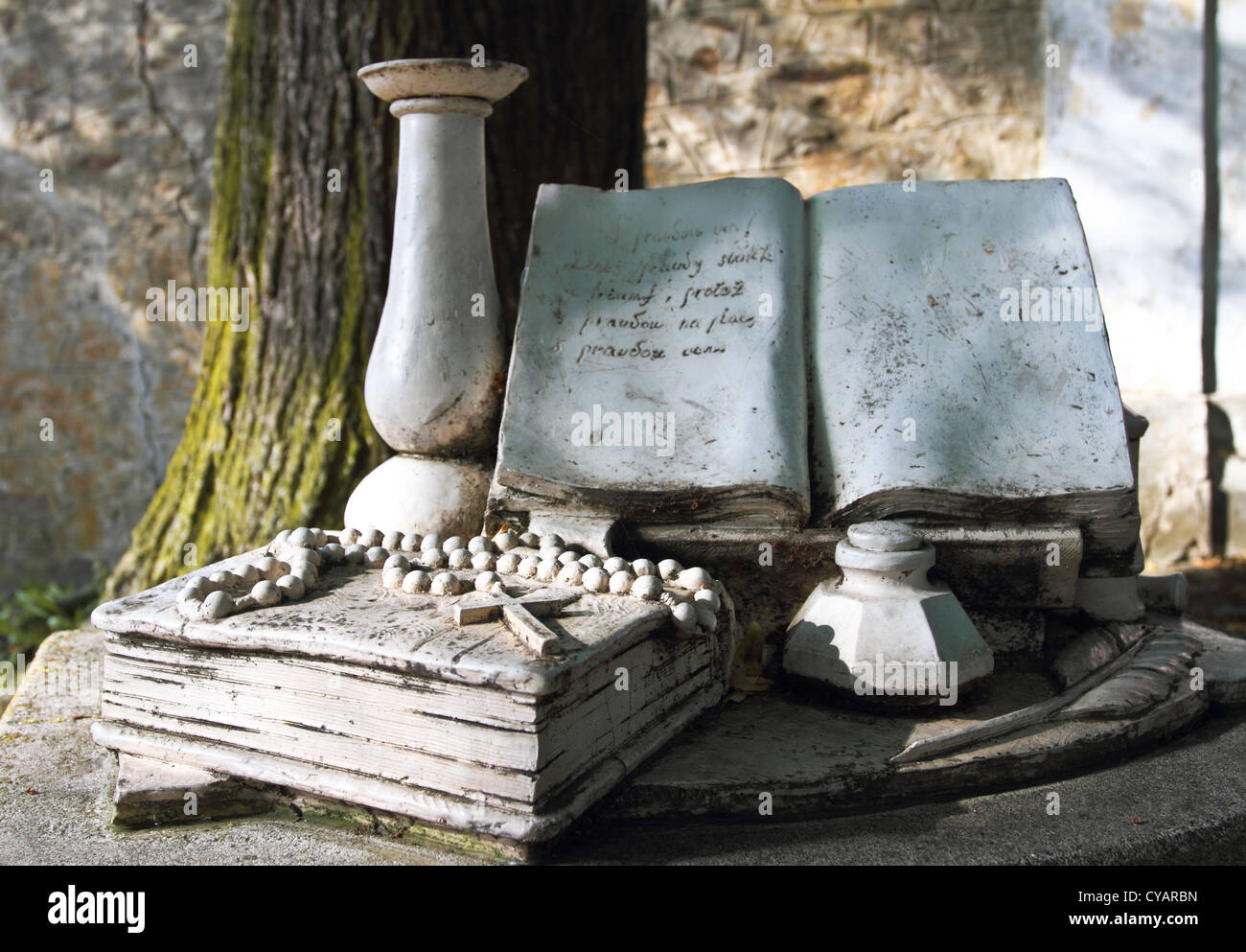 East european cemetery hi-res stock photography and images - Alamy