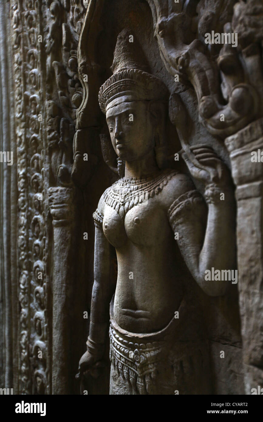 Apsara Khmer Statue
