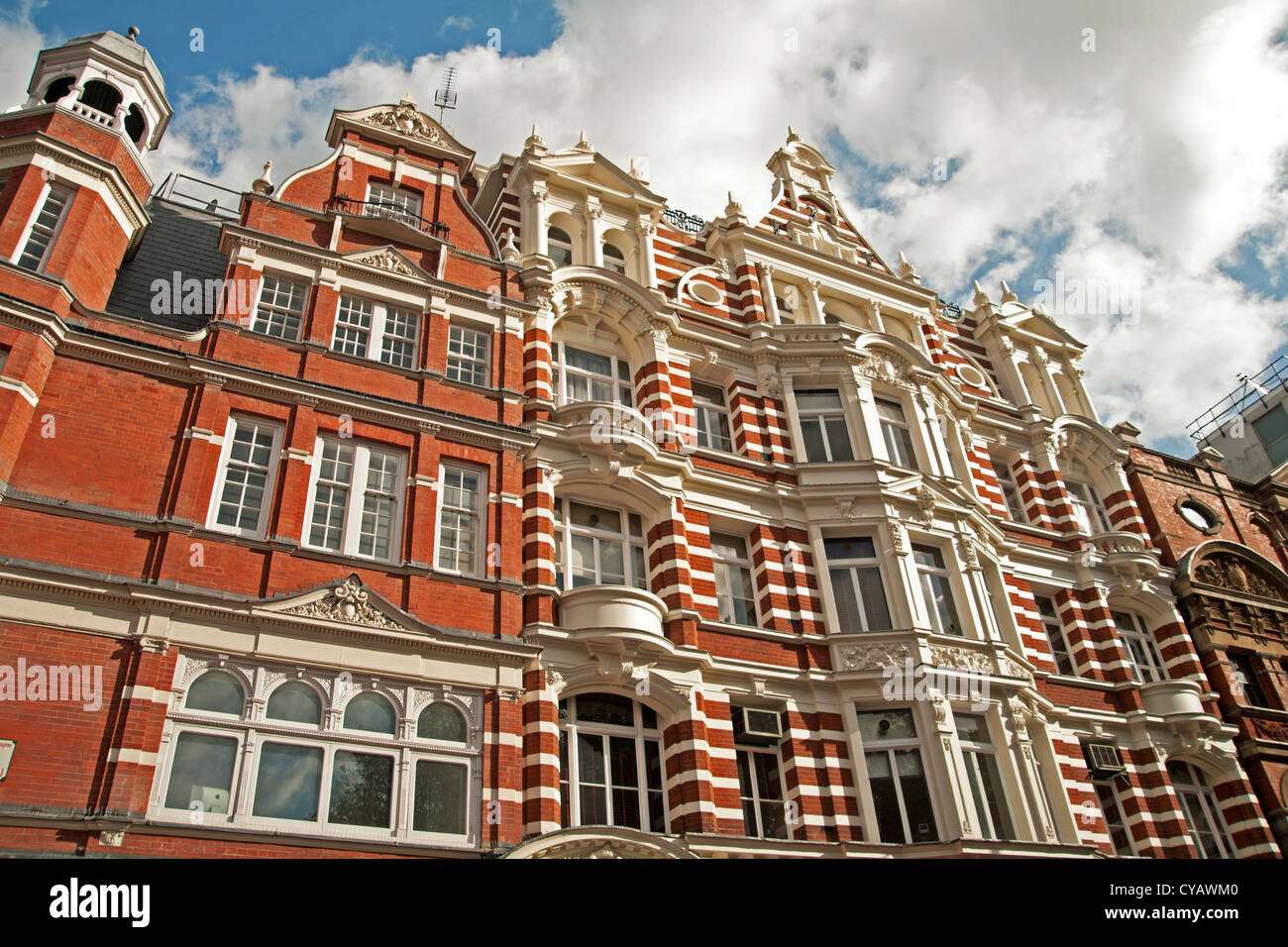Architecture on Sloane Square, Royal Borough of Kensington and Chelsea ...