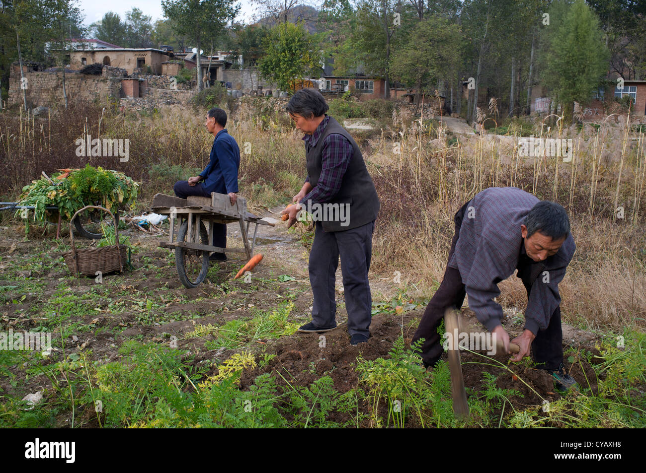 China poverty hi-res stock photography and images - Alamy