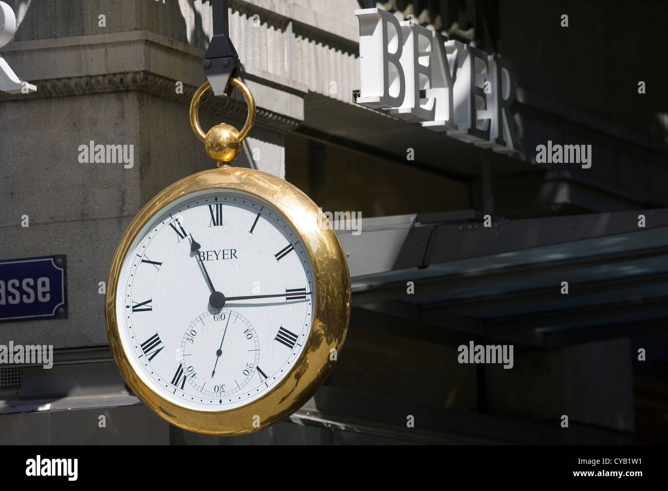 Zurich clock hi-res stock photography and images - Alamy