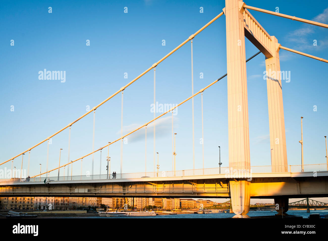 Elizabeth bridge hi-res stock photography and images - Alamy