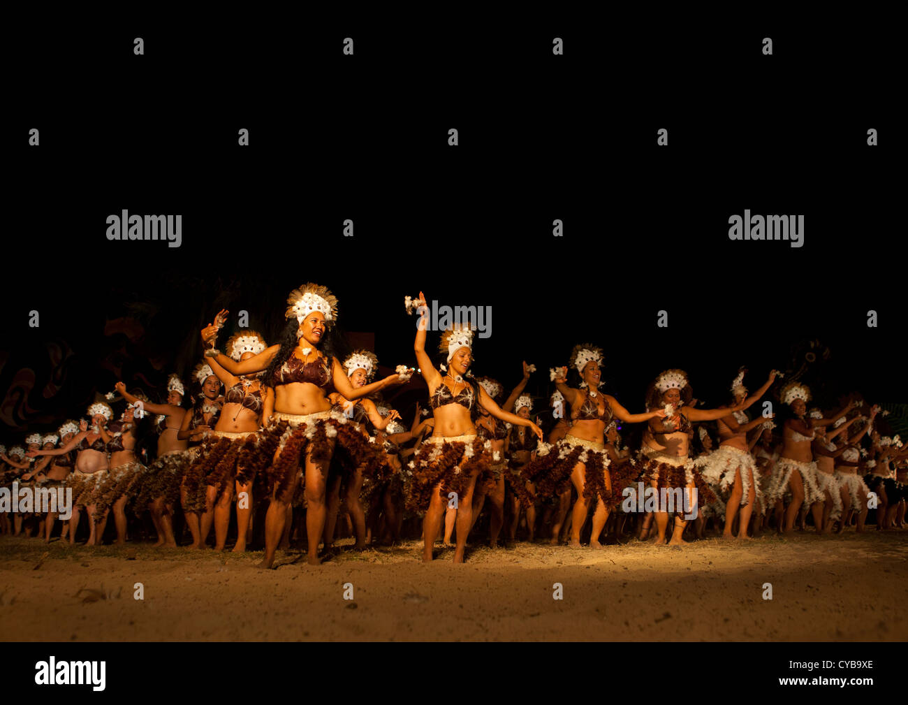 Rapa nui dancer in traditional hi-res stock photography and images - Alamy