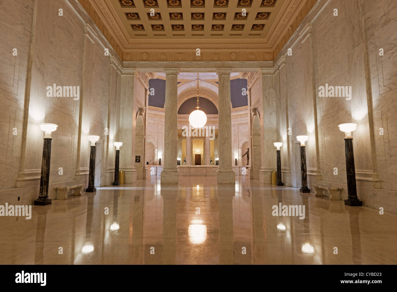 State Capitol Building Stock Photo - Alamy