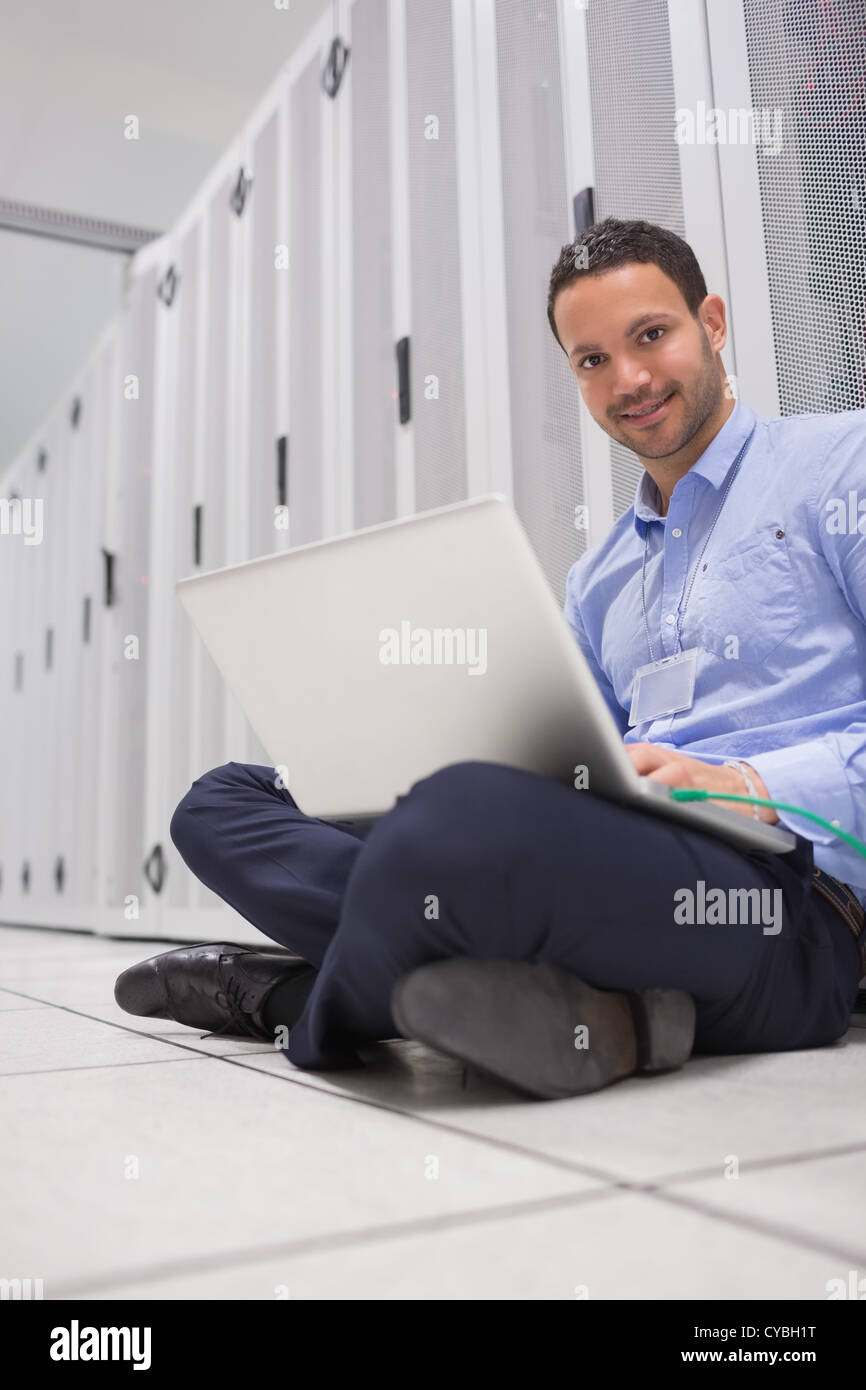 Data store hi-res stock photography and images - Alamy