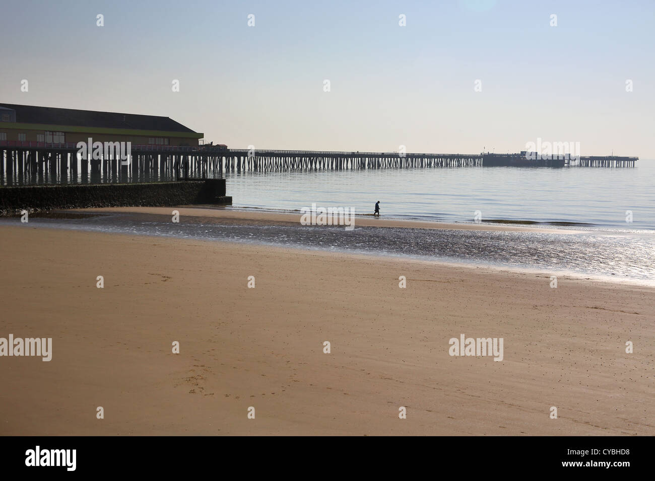 Walton pier hi-res stock photography and images - Alamy