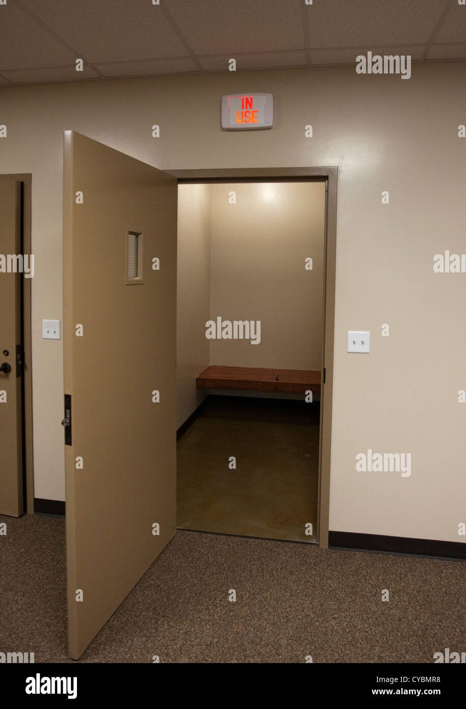Holding cells at new Texas Department of Public Safety mega driver's ...