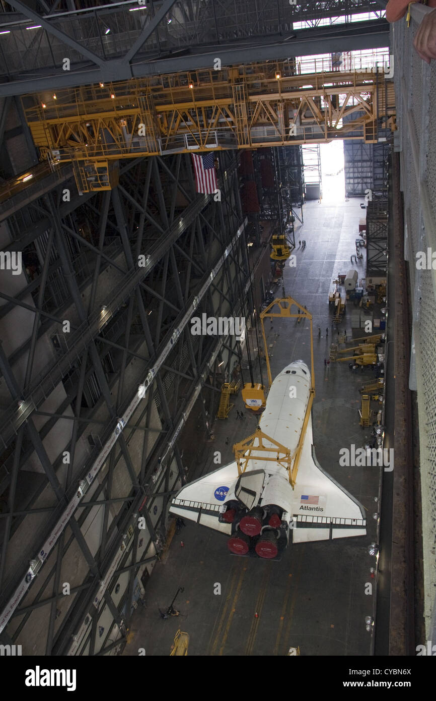 Overhead view space shuttle hi-res stock photography and images - Alamy