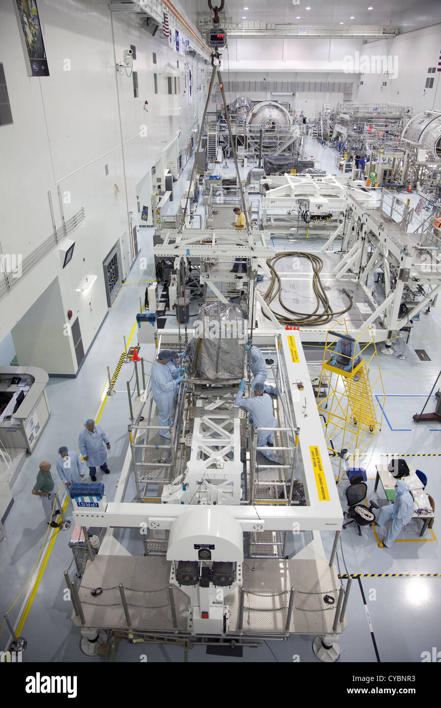 Space station processing facility hi-res stock photography and images ...