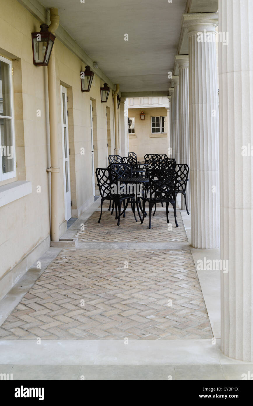 College theatre hi-res stock photography and images - Alamy