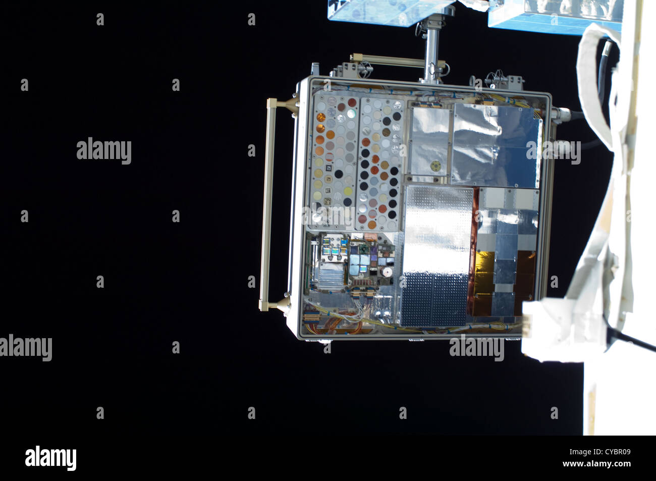 Misse flight hi-res stock photography and images - Alamy