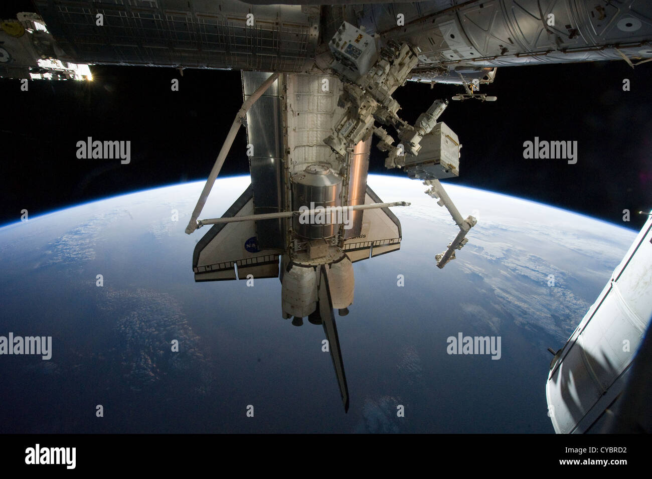 Space shuttle atlantis sun hi-res stock photography and images - Alamy