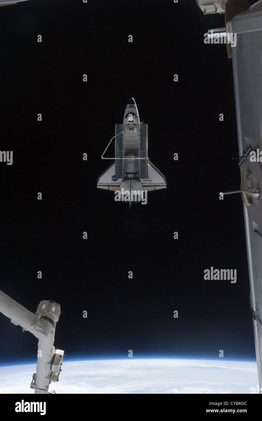 Undocking undocking hi-res stock photography and images - Alamy